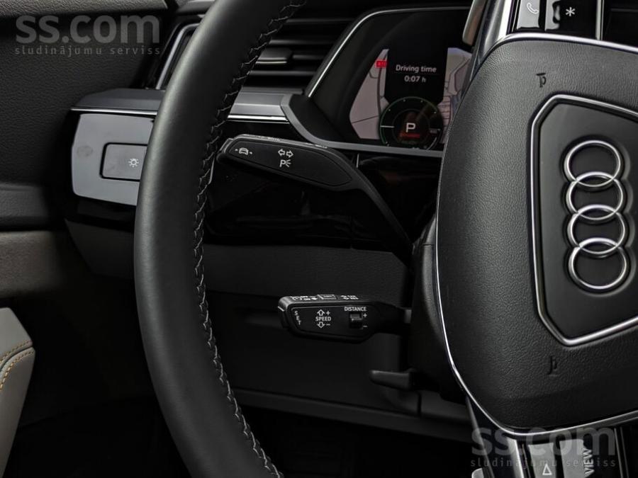 Balts Audi E-Tron 2023 Tukums, ar dzinēja tilpumu 0.00 L un nobraukumu 94 tūkst. km par 39990 €, foto 10 vietnē AUTOMOTO.COM.LV