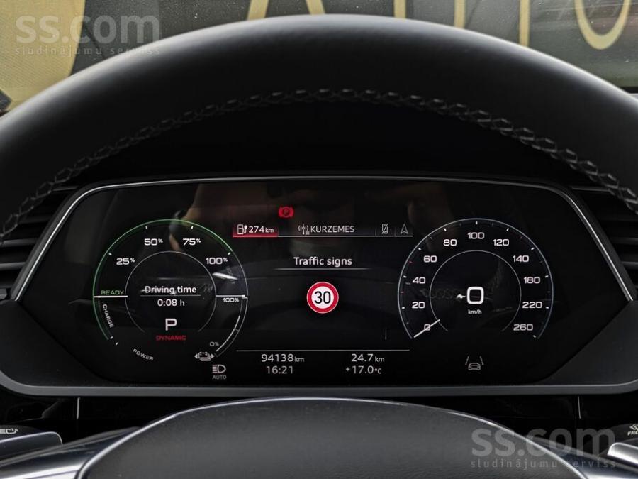 Balts Audi E-Tron 2023 Tukums, ar dzinēja tilpumu 0.00 L un nobraukumu 94 tūkst. km par 39990 €, foto 22 vietnē AUTOMOTO.COM.LV