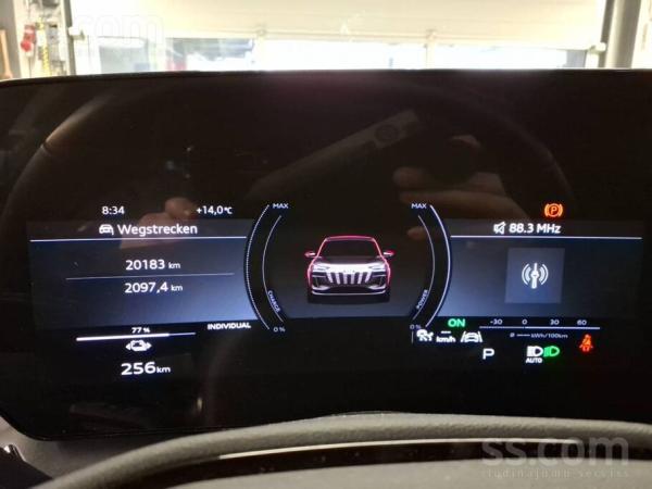White Audi E-Tron 2024 in Riga, with an engine capacity of 0.00 L and mileage of 20 thousand km for 47900 €, photo 5 on AUTOMOTO.COM.LV