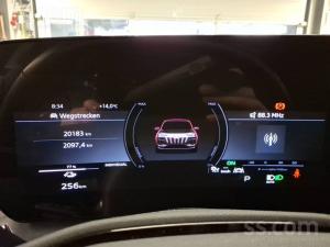 White Audi E-Tron 2024 in Riga, with an engine capacity of 0.00 L and mileage of 20 thousand km for 47900 €, photo 6 on AUTOMOTO.COM.LV