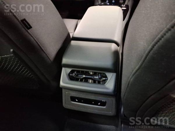 White Audi E-Tron 2024 in Riga, with an engine capacity of 0.00 L and mileage of 20 thousand km for 47900 €, photo 9 on AUTOMOTO.COM.LV