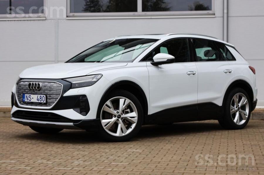 White Audi E-Tron 2024 in Riga, with an engine capacity of 0.00 L and mileage of 0 thousand km for 40995 €, photo 1 on AUTOMOTO.COM.LV