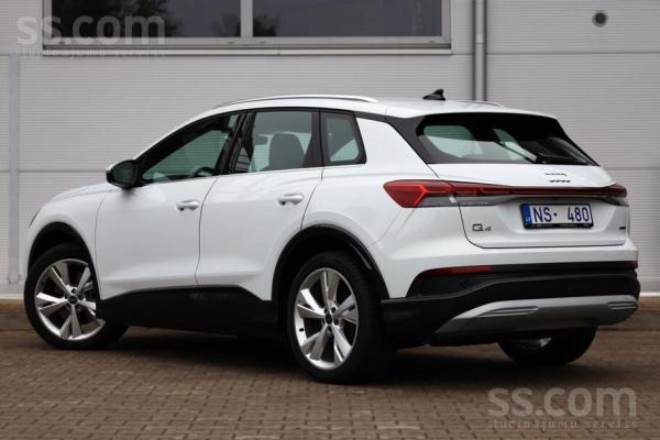 Balts Audi E-Tron 2024 Rīga, ar dzinēja tilpumu 0.00 L un nobraukumu 0 tūkst. km par 40995 €, foto 5 vietnē AUTOMOTO.COM.LV