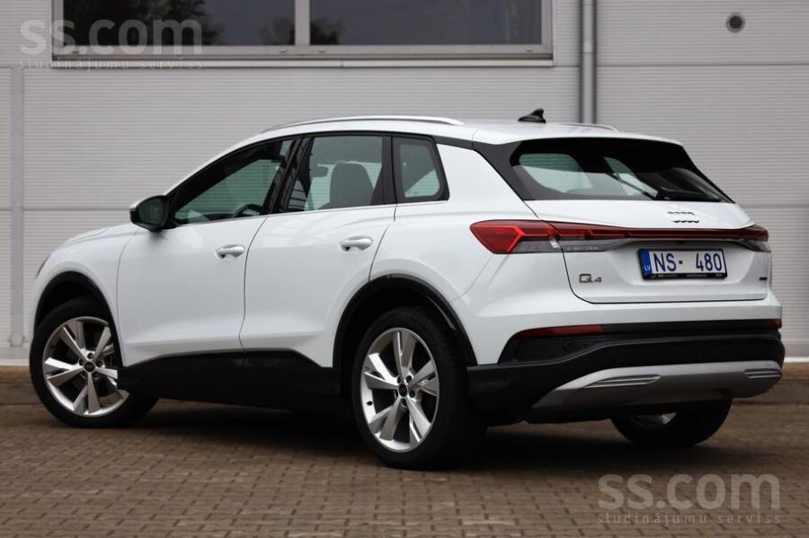 White Audi E-Tron 2024 in Riga, with an engine capacity of 0.00 L and mileage of 0 thousand km for 40995 €, photo 6 on AUTOMOTO.COM.LV