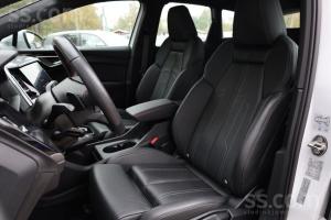 White Audi E-Tron 2024 in Riga, with an engine capacity of 0.00 L and mileage of 0 thousand km for 40995 €, photo 16 on AUTOMOTO.COM.LV