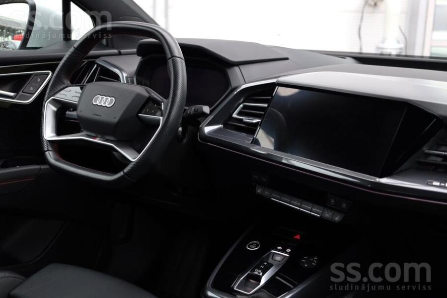 White Audi E-Tron 2024 in Riga, with an engine capacity of 0.00 L and mileage of 0 thousand km for 40995 €, photo 19 on AUTOMOTO.COM.LV