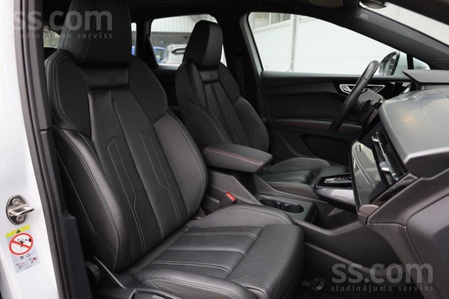 White Audi E-Tron 2024 in Riga, with an engine capacity of 0.00 L and mileage of 0 thousand km for 40995 €, photo 20 on AUTOMOTO.COM.LV