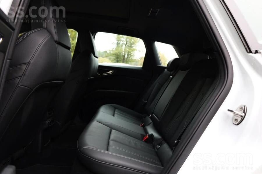 White Audi E-Tron 2024 in Riga, with an engine capacity of 0.00 L and mileage of 0 thousand km for 40995 €, photo 23 on AUTOMOTO.COM.LV