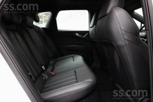 White Audi E-Tron 2024 in Riga, with an engine capacity of 0.00 L and mileage of 0 thousand km for 40995 €, photo 24 on AUTOMOTO.COM.LV