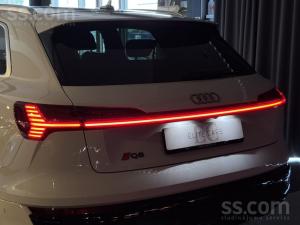 Balts Audi E-Tron 2024 Rīga, ar dzinēja tilpumu 0.00 L un nobraukumu 64 tūkst. km par 45990 €, foto 9 vietnē AUTOMOTO.COM.LV
