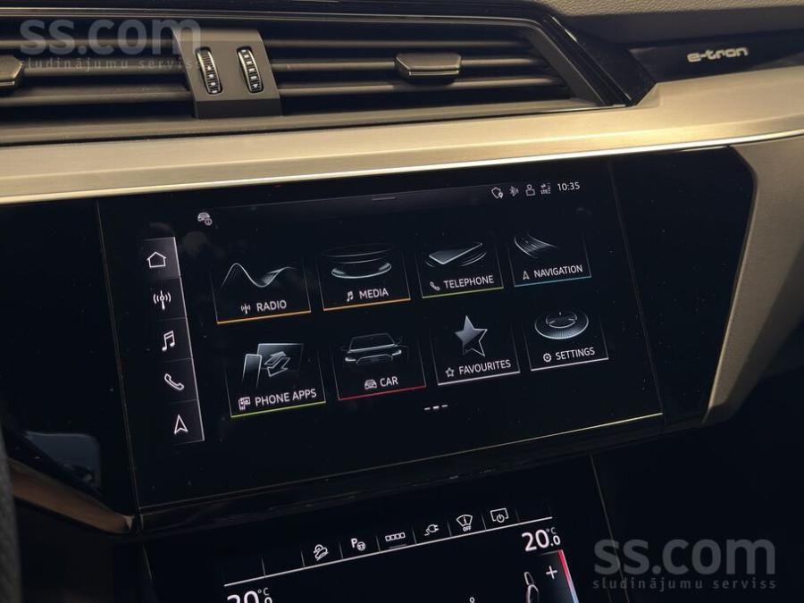 Balts Audi E-Tron 2024 Rīga, ar dzinēja tilpumu 0.00 L un nobraukumu 64 tūkst. km par 45990 €, foto 22 vietnē AUTOMOTO.COM.LV