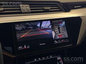 Balts Audi E-Tron 2024 Rīga, ar dzinēja tilpumu 0.00 L un nobraukumu 64 tūkst. km par 45990 €, foto 24 vietnē AUTOMOTO.COM.LV
