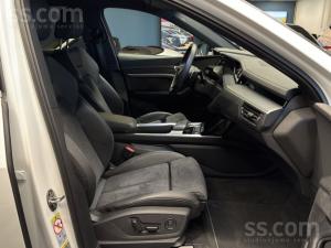 Balts Audi E-Tron 2024 Rīga, ar dzinēja tilpumu 0.00 L un nobraukumu 64 tūkst. km par 45990 €, foto 25 vietnē AUTOMOTO.COM.LV