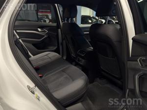 Balts Audi E-Tron 2024 Rīga, ar dzinēja tilpumu 0.00 L un nobraukumu 64 tūkst. km par 45990 €, foto 31 vietnē AUTOMOTO.COM.LV