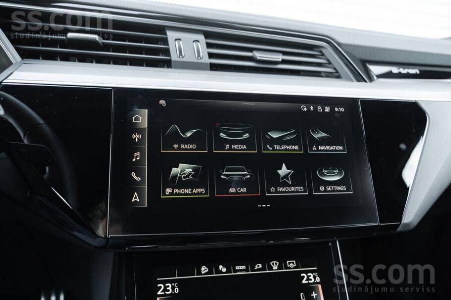 Белый Ауди E-Tron 2024 в Рига, объемом двигателя 0.00 л и пробегом 59 тыс. км за 46900 €, фото 21 на AUTOMOTO.COM.LV