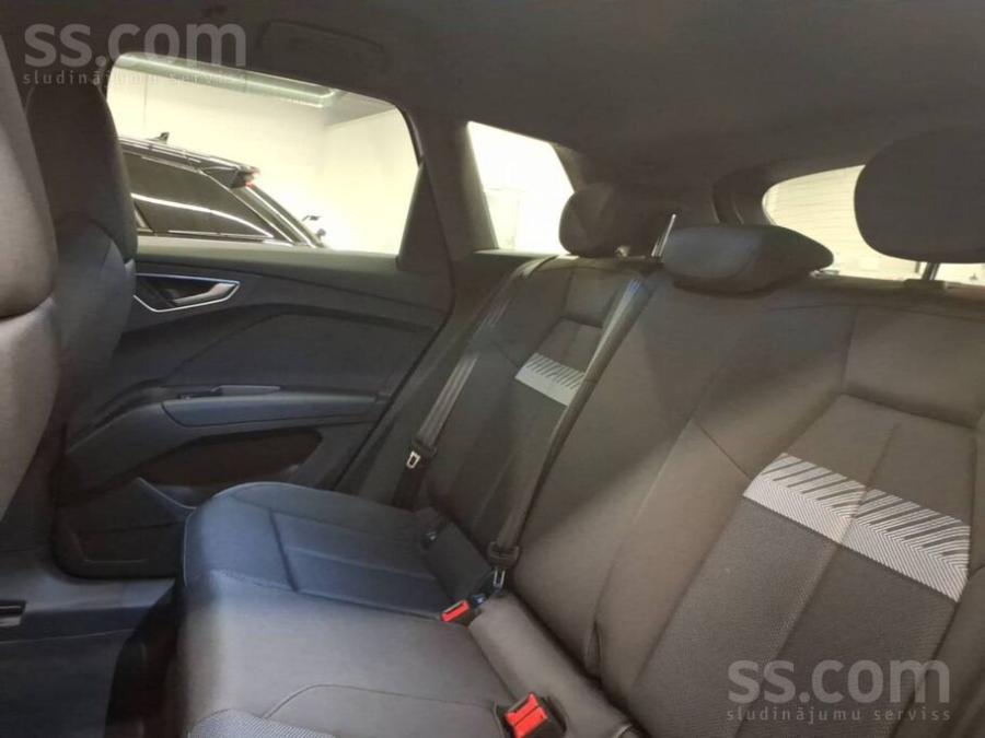 Balts Audi E-Tron 2025 Rīga, ar dzinēja tilpumu 0.00 L un nobraukumu 9 tūkst. km par 44690 €, foto 11 vietnē AUTOMOTO.COM.LV