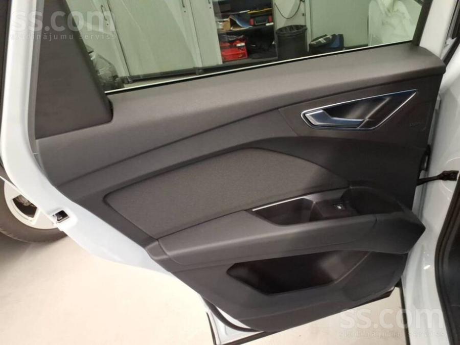 Balts Audi E-Tron 2025 Rīga, ar dzinēja tilpumu 0.00 L un nobraukumu 9 tūkst. km par 44690 €, foto 13 vietnē AUTOMOTO.COM.LV