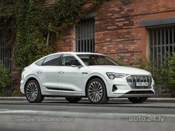 Balts Audi E-Tron 2020 Tallina, ar dzinēja tilpumu 0.00 L un nobraukumu 105 tūkst. km par 36900 €, foto 4 vietnē AUTOMOTO.COM.LV