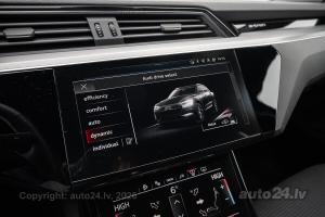 Balts Audi E-Tron 2021 Jelgava, ar dzinēja tilpumu 0.00 L un nobraukumu 94 tūkst. km par 27516 €, foto 22 vietnē AUTOMOTO.COM.LV