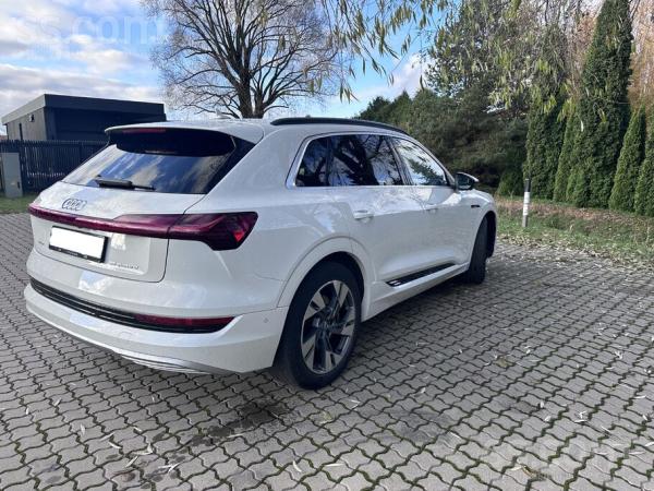 White Audi E-Tron 2021 in Riga, with an engine capacity of 0.00 L and mileage of 50 thousand km for 35950 €, photo 3 on AUTOMOTO.COM.LV