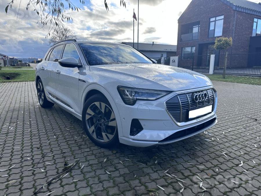 Balts Audi E-Tron 2021 Rīga, ar dzinēja tilpumu 0.00 L un nobraukumu 50 tūkst. km par 35950 €, foto 5 vietnē AUTOMOTO.COM.LV