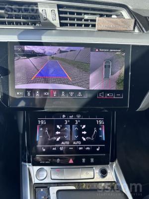 Balts Audi E-Tron 2021 Rīga, ar dzinēja tilpumu 0.00 L un nobraukumu 50 tūkst. km par 35950 €, foto 15 vietnē AUTOMOTO.COM.LV