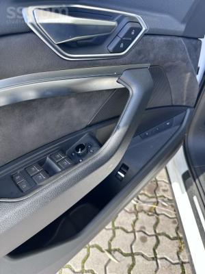 Balts Audi E-Tron 2021 Rīga, ar dzinēja tilpumu 0.00 L un nobraukumu 50 tūkst. km par 35950 €, foto 20 vietnē AUTOMOTO.COM.LV