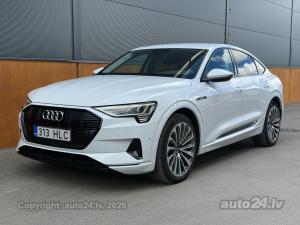 Белый Ауди E-Tron 2021 в Таллин, объемом двигателя 0.00 л и пробегом 86 тыс. км за 31900 €, фото  на AUTOMOTO.COM.LV