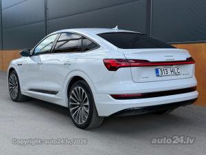 Белый Ауди E-Tron 2021 в Таллин, объемом двигателя 0.00 л и пробегом 86 тыс. км за 31900 €, фото 5 на AUTOMOTO.COM.LV