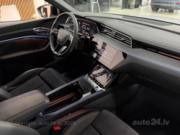 Balts Audi E-Tron 2022 Tallina, ar dzinēja tilpumu 0.00 L un nobraukumu 30 tūkst. km par 39300 €, foto 9 vietnē AUTOMOTO.COM.LV