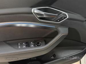 Balts Audi E-Tron 2022 Tallina, ar dzinēja tilpumu 0.00 L un nobraukumu 30 tūkst. km par 39300 €, foto 18 vietnē AUTOMOTO.COM.LV