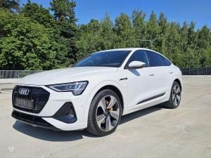 White Audi E-Tron 2022 in Vilnius, with an engine capacity of 0.00 L and mileage of 139 thousand km for 28800 €, photo  on AUTOMOTO.COM.LV