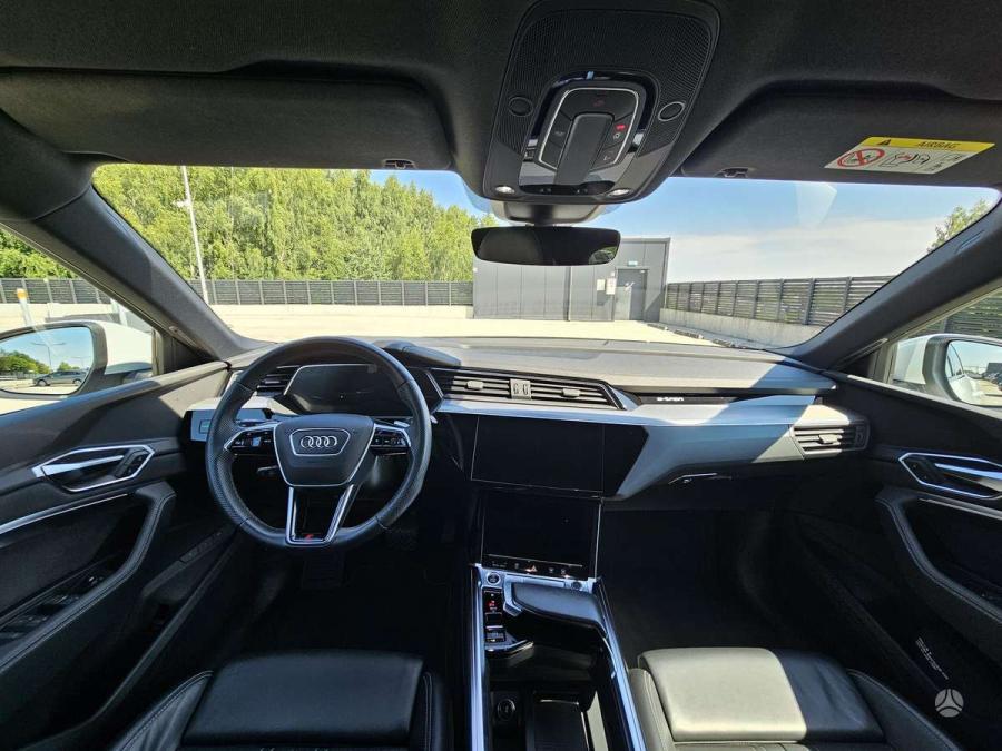 White Audi E-Tron 2022 in Vilnius, with an engine capacity of 0.00 L and mileage of 139 thousand km for 28800 €, photo 13 on AUTOMOTO.COM.LV