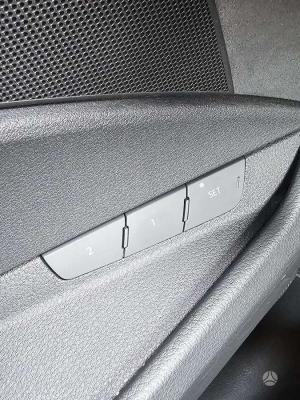 White Audi E-Tron 2022 in Vilnius, with an engine capacity of 0.00 L and mileage of 139 thousand km for 28800 €, photo 27 on AUTOMOTO.COM.LV