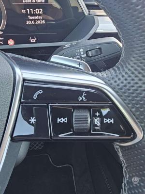 White Audi E-Tron 2022 in Vilnius, with an engine capacity of 0.00 L and mileage of 139 thousand km for 28800 €, photo 30 on AUTOMOTO.COM.LV