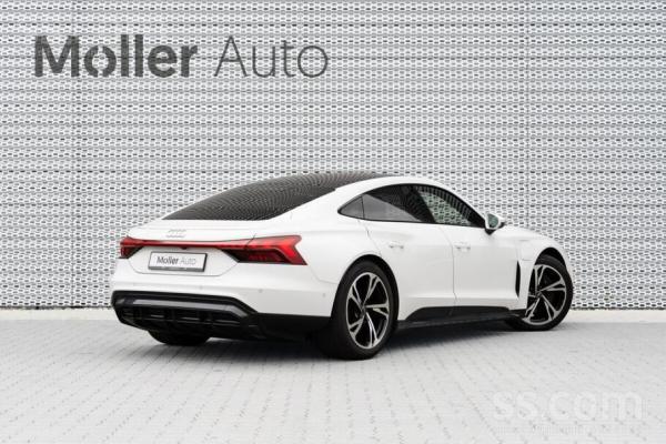 White Audi E-Tron 2021 in Riga, with an engine capacity of 0.00 L and mileage of 87 thousand km for 54600 €, photo 4 on AUTOMOTO.COM.LV