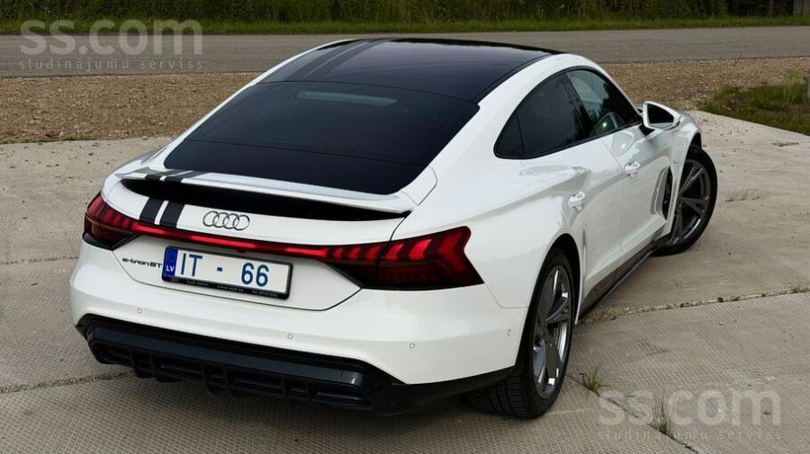 Balts Audi E-Tron 2021 Rīga, ar dzinēja tilpumu 0.00 L un nobraukumu 103 tūkst. km par 49500 €, foto 4 vietnē AUTOMOTO.COM.LV