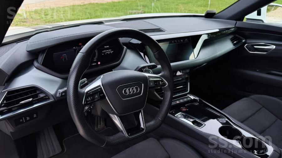 Balts Audi E-Tron 2021 Rīga, ar dzinēja tilpumu 0.00 L un nobraukumu 103 tūkst. km par 49500 €, foto 12 vietnē AUTOMOTO.COM.LV