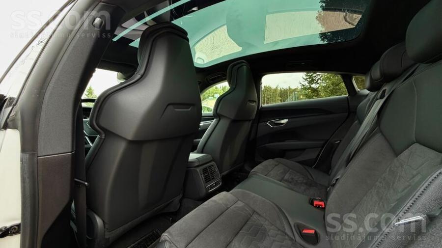Balts Audi E-Tron 2021 Rīga, ar dzinēja tilpumu 0.00 L un nobraukumu 103 tūkst. km par 49500 €, foto 13 vietnē AUTOMOTO.COM.LV