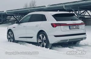 Balts Audi E-Tron 2020 Tallina, ar dzinēja tilpumu 0.00 L un nobraukumu 72 tūkst. km par 39990 €, foto 4 vietnē AUTOMOTO.COM.LV