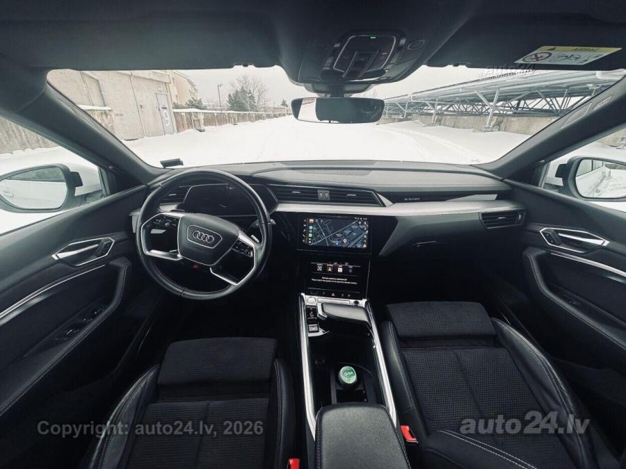 Balts Audi E-Tron 2020 Tallina, ar dzinēja tilpumu 0.00 L un nobraukumu 72 tūkst. km par 39990 €, foto 11 vietnē AUTOMOTO.COM.LV