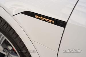 Белый Ауди E-Tron 2021 в Таллин, объемом двигателя 0.00 л и пробегом 75 тыс. км за 29990 €, фото 11 на AUTOMOTO.COM.LV