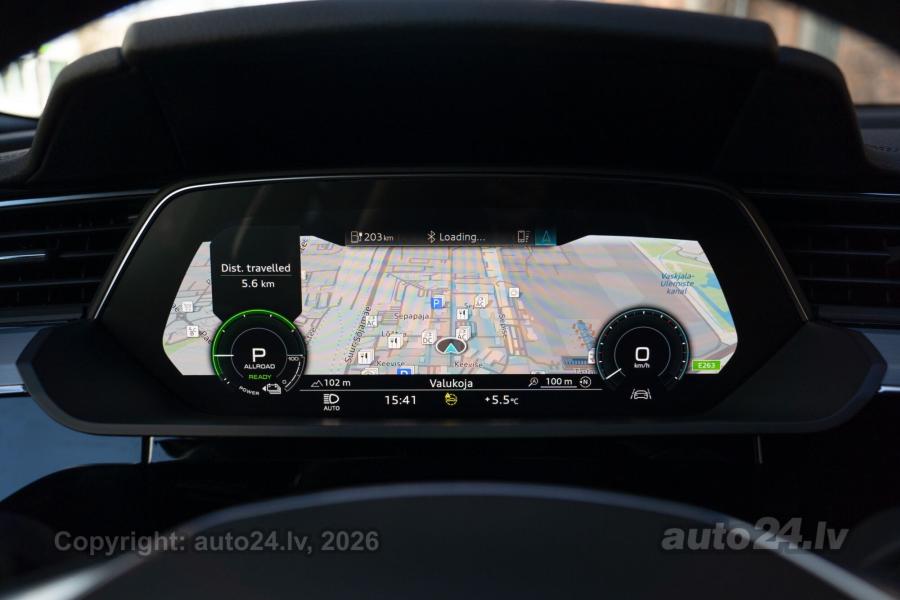 Белый Ауди E-Tron 2021 в Таллин, объемом двигателя 0.00 л и пробегом 75 тыс. км за 29990 €, фото 14 на AUTOMOTO.COM.LV