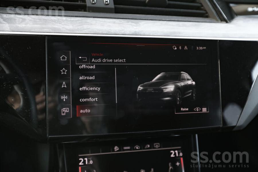 Balts Audi E-Tron 2022 Rīga, ar dzinēja tilpumu 0.00 L un nobraukumu 0 tūkst. km par 29990 €, foto 13 vietnē AUTOMOTO.COM.LV
