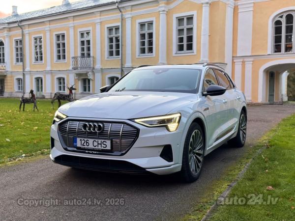 Balts Audi E-Tron 2023 Tallina, ar dzinēja tilpumu 0.00 L un nobraukumu 25 tūkst. km par 44999 €, foto 1 vietnē AUTOMOTO.COM.LV
