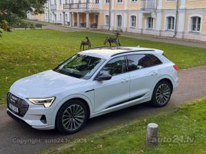 Белый Ауди E-Tron 2023 в Таллин, объемом двигателя 0.00 л и пробегом 25 тыс. км за 44999 €, фото 8 на AUTOMOTO.COM.LV