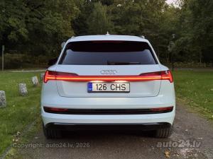 Белый Ауди E-Tron 2023 в Таллин, объемом двигателя 0.00 л и пробегом 25 тыс. км за 44999 €, фото 13 на AUTOMOTO.COM.LV