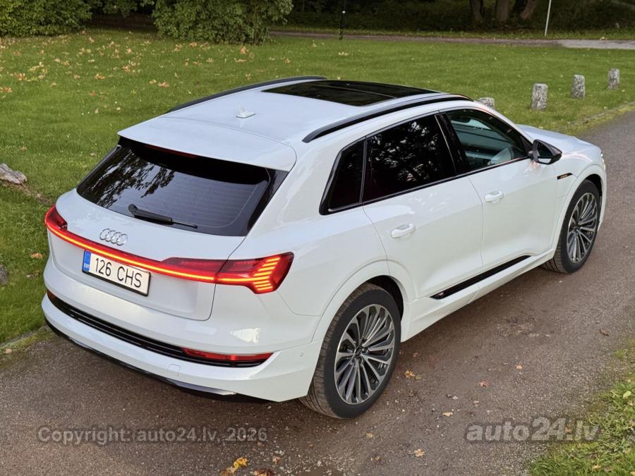 Белый Ауди E-Tron 2023 в Таллин, объемом двигателя 0.00 л и пробегом 25 тыс. км за 44999 €, фото 15 на AUTOMOTO.COM.LV