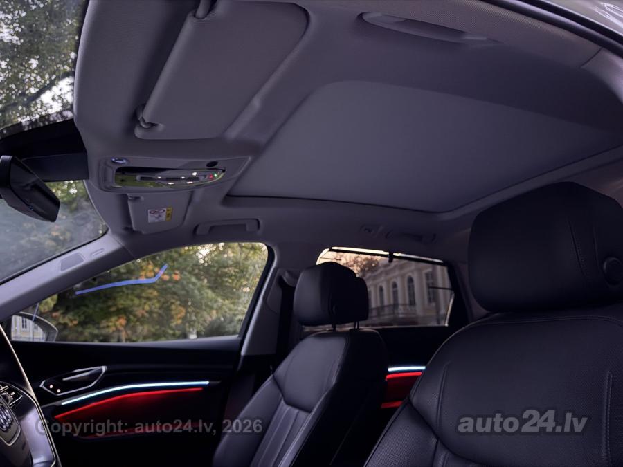 Белый Ауди E-Tron 2023 в Таллин, объемом двигателя 0.00 л и пробегом 25 тыс. км за 44999 €, фото 26 на AUTOMOTO.COM.LV