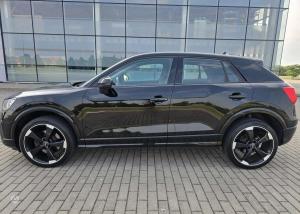 Black Audi Q2 2017 in Panevezys, with an engine capacity of 1.60 L and mileage of 232 thousand km for 10999 €, photo 4 on AUTOMOTO.COM.LV